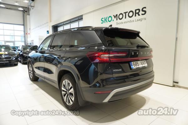 Melns Skoda Kodiaq 2025 Tallina, ar dzinēja tilpumu 1.50 L un nobraukumu 25 tūkst. km par 38500 €, foto 3 vietnē AUTOMOTO.COM.LV