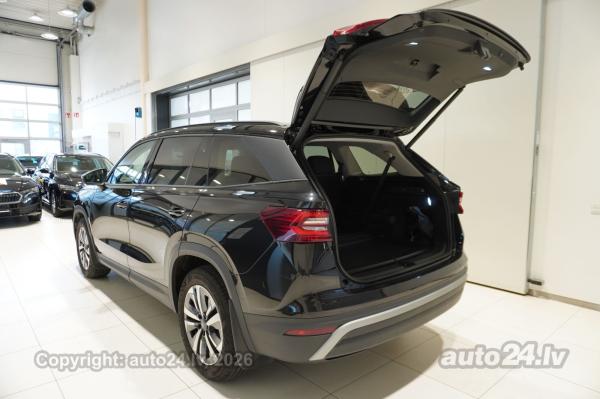 Melns Skoda Kodiaq 2025 Tallina, ar dzinēja tilpumu 1.50 L un nobraukumu 25 tūkst. km par 38500 €, foto 7 vietnē AUTOMOTO.COM.LV