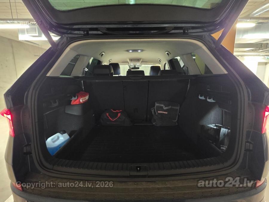 Zils Skoda Kodiaq 2018 Tallina, ar dzinēja tilpumu 1.50 L un nobraukumu 72 tūkst. km par 24100 €, foto 6 vietnē AUTOMOTO.COM.LV