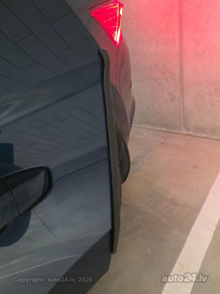 Zils Skoda Kodiaq 2018 Tallina, ar dzinēja tilpumu 1.50 L un nobraukumu 72 tūkst. km par 24100 €, foto 17 vietnē AUTOMOTO.COM.LV