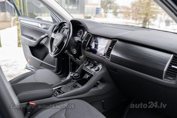Zils Skoda Kodiaq 2018 Tallina, ar dzinēja tilpumu 1.40 L un nobraukumu 207 tūkst. km par 14990 €, foto 9 vietnē AUTOMOTO.COM.LV