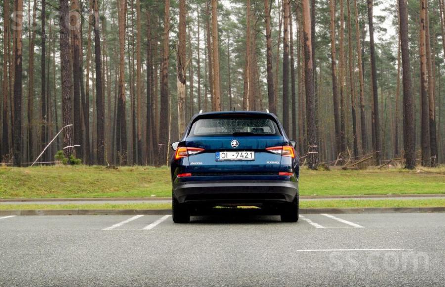 Zils Skoda Kodiaq 2018 Rīga, ar dzinēja tilpumu 1.40 L un nobraukumu 235 tūkst. km par 15791 €, foto 7 vietnē AUTOMOTO.COM.LV