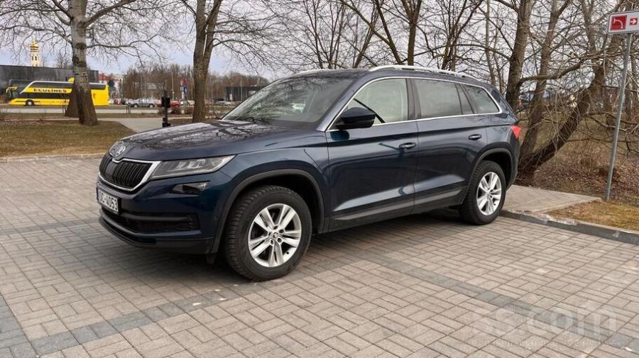 Blue Skoda Kodiaq 2018 in Riga, with an engine capacity of 1.50 L and mileage of 107 thousand km for 18900 €, photo 3 on AUTOMOTO.COM.LV