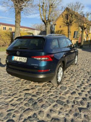 Blue Skoda Kodiaq 2018 in Jelgava, with an engine capacity of 2.00 L and mileage of 194 thousand km for 19299 €, photo 3 on AUTOMOTO.COM.LV