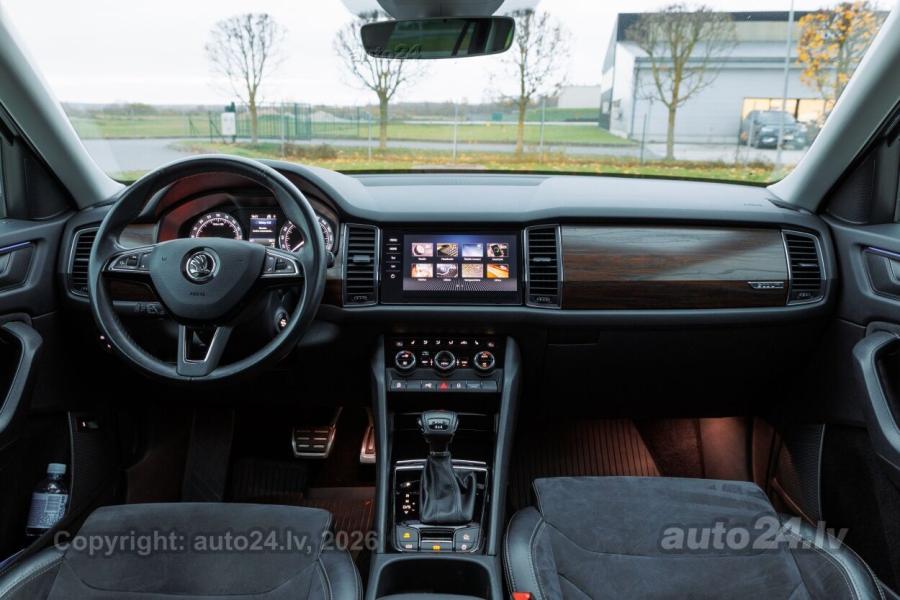 Zils Skoda Kodiaq 2018 Tallina, ar dzinēja tilpumu 2.00 L un nobraukumu 181 tūkst. km par 22250 €, foto 14 vietnē AUTOMOTO.COM.LV