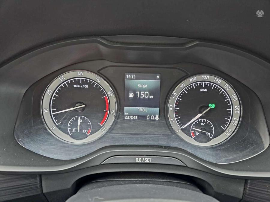 Zils Skoda Kodiaq 2018 Kretinga, ar dzinēja tilpumu 1.40 L un nobraukumu 235 tūkst. km par 13500 €, foto 17 vietnē AUTOMOTO.COM.LV