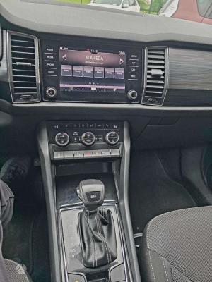 Zils Skoda Kodiaq 2018 Kretinga, ar dzinēja tilpumu 1.40 L un nobraukumu 235 tūkst. km par 13500 €, foto 20 vietnē AUTOMOTO.COM.LV