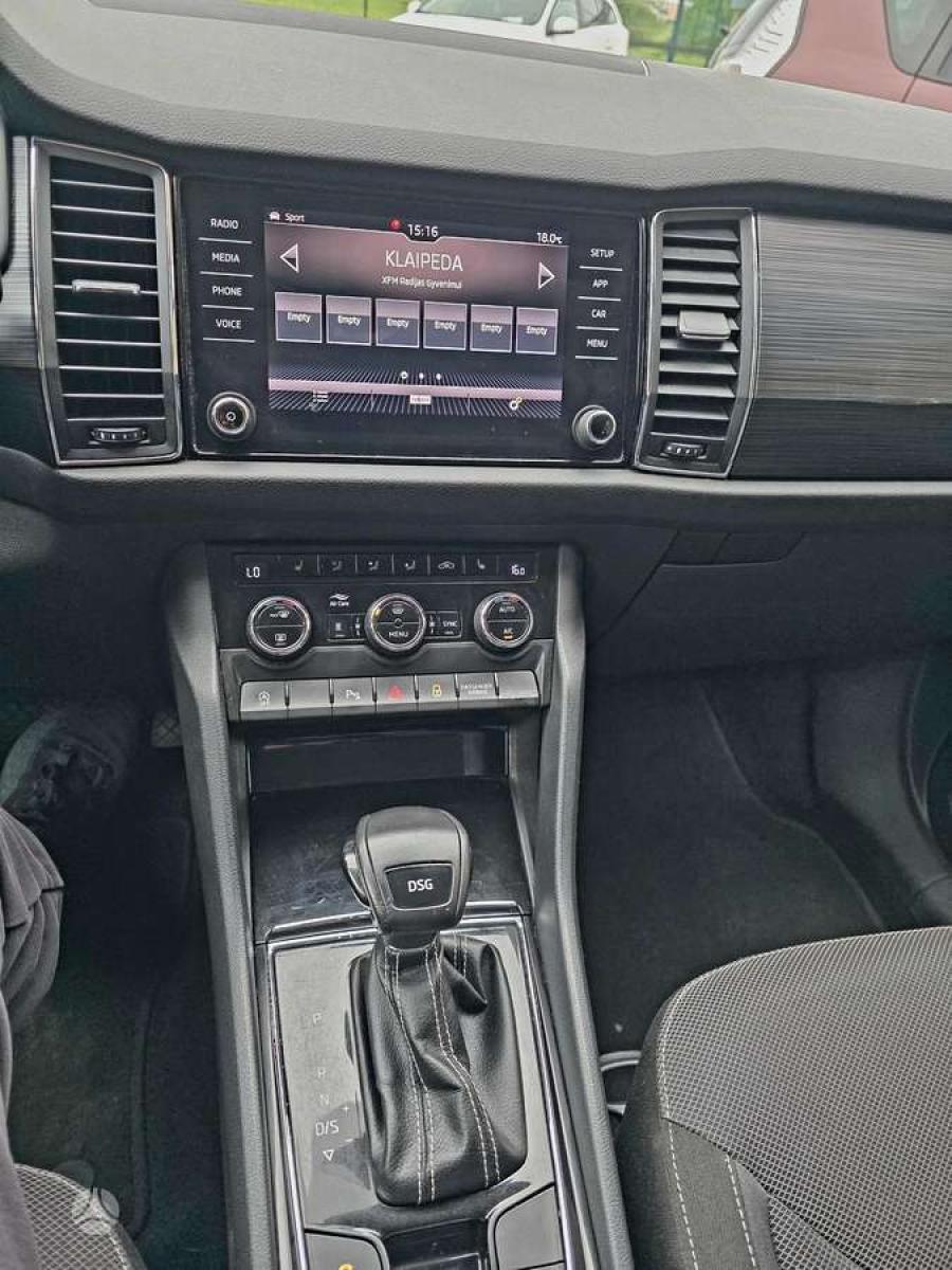 Zils Skoda Kodiaq 2018 Kretinga, ar dzinēja tilpumu 1.40 L un nobraukumu 235 tūkst. km par 13500 €, foto 20 vietnē AUTOMOTO.COM.LV