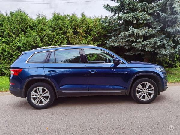 Skoda Kodiaq 2018 in Kaunas on AUTOMOTO.COM.LV Blue Skoda Kodiaq 2018 in Kaunas, with an engine capacity of 1.50 L and mileage of 134 thousand km for 12500 €, photo 3 on AUTOMOTO.COM.LV