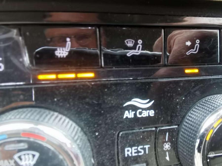 Zils Skoda Kodiaq 2018 Kauņa, ar dzinēja tilpumu 1.50 L un nobraukumu 134 tūkst. km par 12500 €, foto 29 vietnē AUTOMOTO.COM.LV
