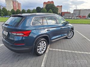 Blue Skoda Kodiaq 2018 in Riga, with an engine capacity of 2.00 L and mileage of 121 thousand km for 17500 €, photo 4 on AUTOMOTO.COM.LV