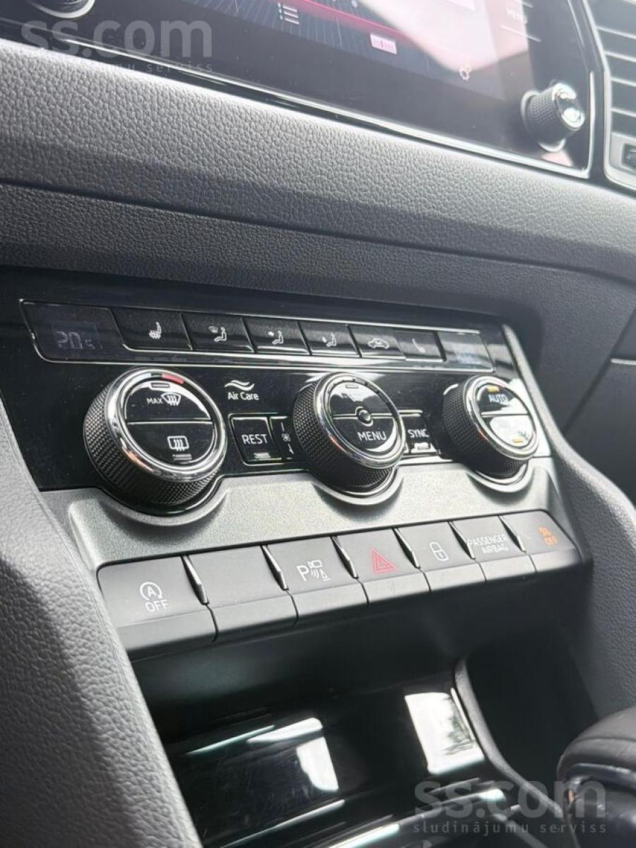 Zils Skoda Kodiaq 2019 Ogre, ar dzinēja tilpumu 2.00 L un nobraukumu 110 tūkst. km par 24990 €, foto 28 vietnē AUTOMOTO.COM.LV