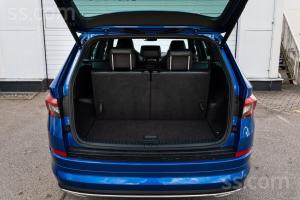 Zils Skoda Kodiaq 2020 Rīga, ar dzinēja tilpumu 1.50 L un nobraukumu 70 tūkst. km par 25950 €, foto 23 vietnē AUTOMOTO.COM.LV