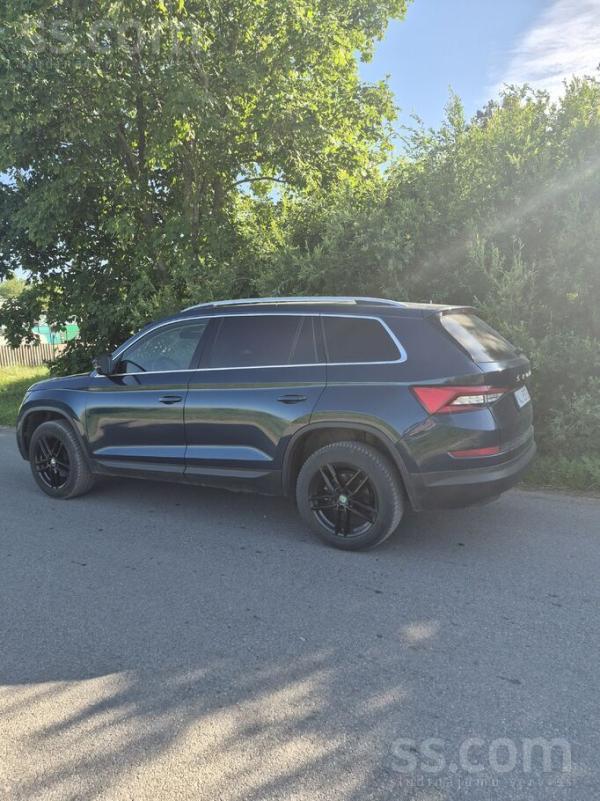 Blue Skoda Kodiaq 2021 in Liepaja, with an engine capacity of 2.00 L and mileage of 115 thousand km for 24300 €, photo 3 on AUTOMOTO.COM.LV