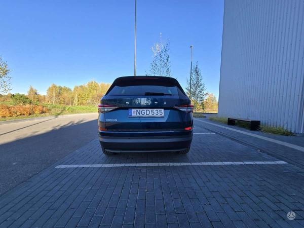 Синий Шкода Kodiaq 2021 в Вильнюс, объемом двигателя 1.97 л и пробегом 29 тыс. км за 34000 €, фото 2 на AUTOMOTO.COM.LV