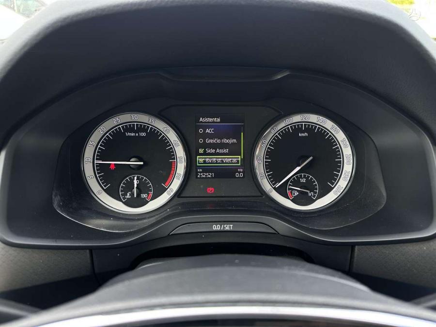 Zils Skoda Kodiaq 2021 Šauļi, ar dzinēja tilpumu 1.97 L un nobraukumu 252 tūkst. km par 16900 €, foto 17 vietnē AUTOMOTO.COM.LV