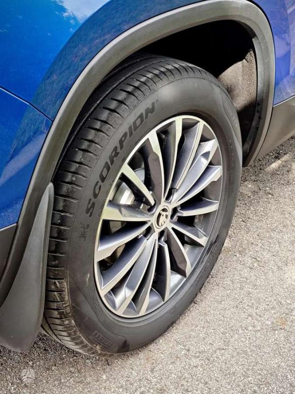 Skoda Kodiaq 2021 in Klaipeda on AUTOMOTO.COM.LV Blue Skoda Kodiaq 2021 in Klaipeda, with an engine capacity of 1.98 L and mileage of 135 thousand km for 25500 €, photo 9 on AUTOMOTO.COM.LV