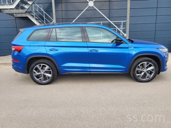 Синий Шкода Kodiaq 2022 в Рига, объемом двигателя 2.00 л и пробегом 89 тыс. км за 29500 €, фото 2 на AUTOMOTO.COM.LV