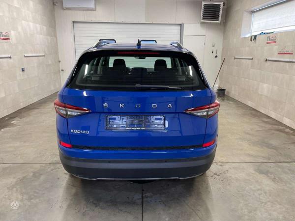 Zils Skoda Kodiaq 2022 Marijampole, ar dzinēja tilpumu 1.50 L un nobraukumu 198 tūkst. km par 18634 €, foto 5 vietnē AUTOMOTO.COM.LV