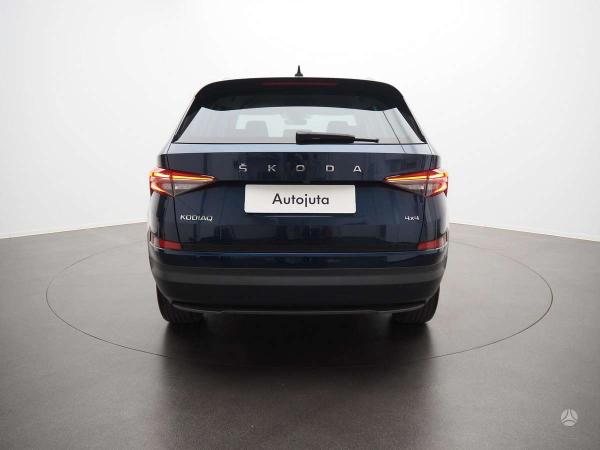 Синий Шкода Kodiaq 2022 в Вильнюс, объемом двигателя 1.98 л и пробегом 131 тыс. км за 28950 €, фото 5 на AUTOMOTO.COM.LV