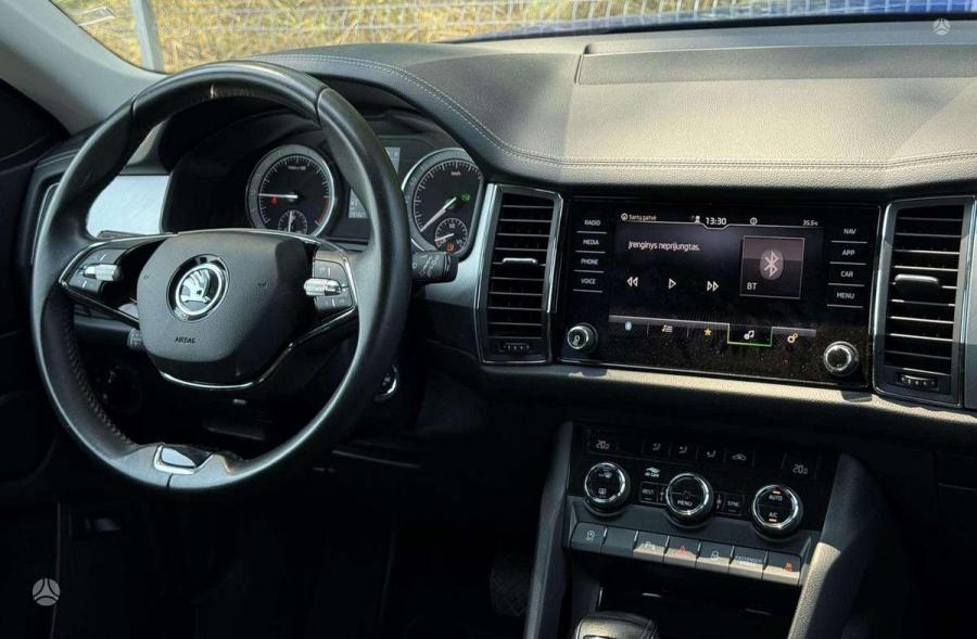 Zils Skoda Kodiaq 2022 Viļņa, ar dzinēja tilpumu 1.97 L un nobraukumu 151 tūkst. km par 19990 €, foto 24 vietnē AUTOMOTO.COM.LV