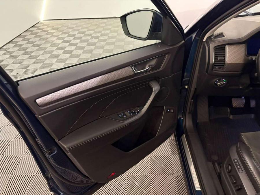 Zils Skoda Kodiaq 2022 Marijampole, ar dzinēja tilpumu 1.97 L un nobraukumu 162 tūkst. km par 25900 €, foto 31 vietnē AUTOMOTO.COM.LV
