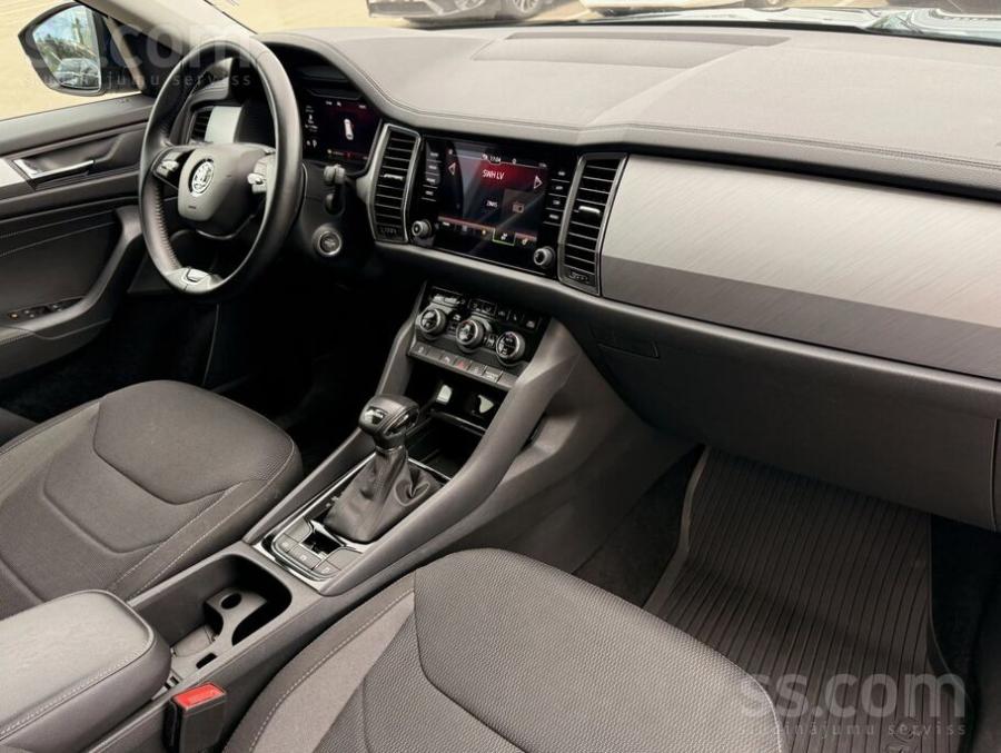 Blue Skoda Kodiaq 2022 in Riga, with an engine capacity of 1.50 L and mileage of 89 thousand km for 24500 €, photo 10 on AUTOMOTO.COM.LV