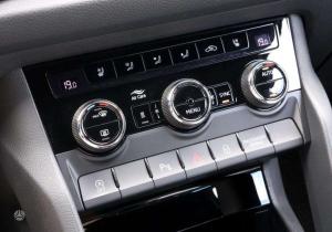 Синий Шкода Kodiaq 2022 в Вильнюс, объемом двигателя 2.00 л и пробегом 131 тыс. км за 36000 €, фото 13 на AUTOMOTO.COM.LV