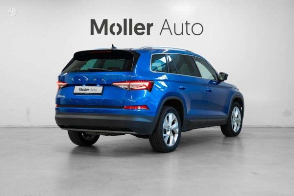 Skoda Kodiaq 2022 in Vilnius on AUTOMOTO.COM.LV Blue Skoda Kodiaq 2022 in Vilnius, with an engine capacity of 2.00 L and mileage of 152 thousand km for 25800 €, photo 4 on AUTOMOTO.COM.LV