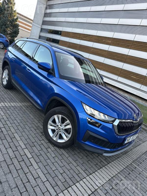 Blue Skoda Kodiaq 2022 in Riga, with an engine capacity of 1.50 L and mileage of 77 thousand km for 23500 €, photo 4 on AUTOMOTO.COM.LV