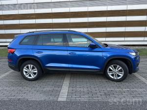 Blue Skoda Kodiaq 2022 in Riga, with an engine capacity of 1.50 L and mileage of 77 thousand km for 23500 €, photo 6 on AUTOMOTO.COM.LV
