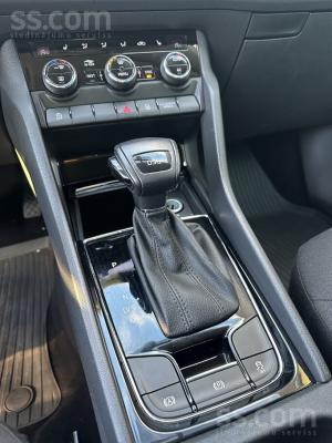Blue Skoda Kodiaq 2022 in Riga, with an engine capacity of 1.50 L and mileage of 77 thousand km for 23500 €, photo 18 on AUTOMOTO.COM.LV