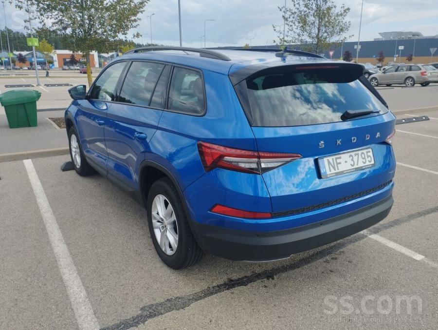 Zils Skoda Kodiaq 2022 Rīga, ar dzinēja tilpumu 1.50 L un nobraukumu 32 tūkst. km par 23300 €, foto 3 vietnē AUTOMOTO.COM.LV