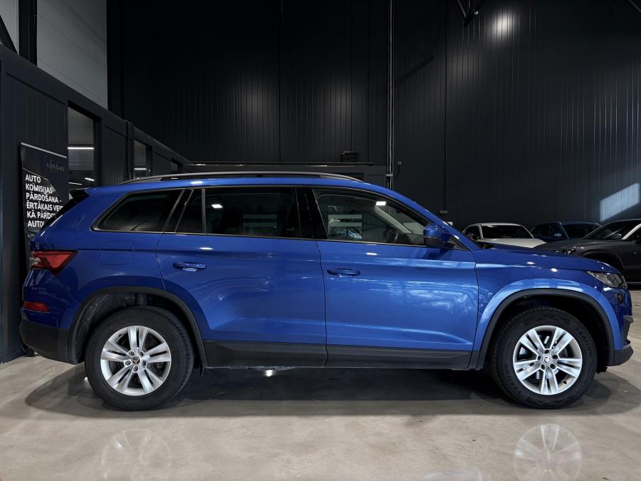 Синий Шкода Kodiaq 2022 в Рига, объемом двигателя 1.50 л и пробегом 77 тыс. км за 22990 €, фото 1 на AUTOMOTO.COM.LV