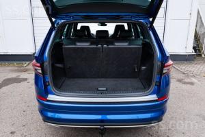 Zils Skoda Kodiaq 2022 Rīga, ar dzinēja tilpumu 2.00 L un nobraukumu 150 tūkst. km par 28500 €, foto 21 vietnē AUTOMOTO.COM.LV