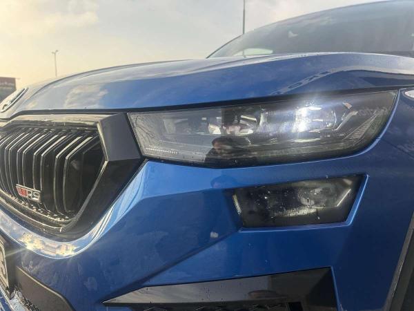 Blue Skoda Kodiaq 2023 in Klaipeda, with an engine capacity of 1.98 L and mileage of 59 thousand km for 36850 €, photo 3 on AUTOMOTO.COM.LV