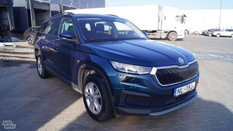 Blue Skoda Kodiaq 2023 in Kaunas, with an engine capacity of 2.00 L and mileage of 192 thousand km for 21090 €, photo 1 on AUTOMOTO.COM.LV