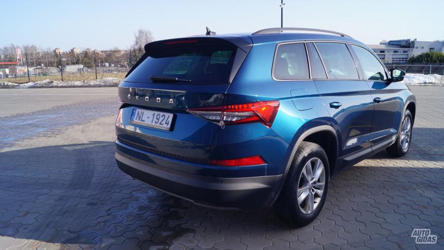 Blue Skoda Kodiaq 2023 in Kaunas, with an engine capacity of 2.00 L and mileage of 192 thousand km for 21090 €, photo 4 on AUTOMOTO.COM.LV
