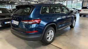Blue Skoda Kodiaq 2023 in Riga, with an engine capacity of 2.00 L and mileage of 62 thousand km for 2790000 €, photo 4 on AUTOMOTO.COM.LV