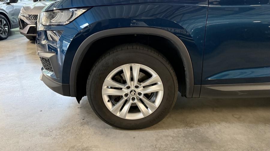 Blue Skoda Kodiaq 2023 in Riga, with an engine capacity of 2.00 L and mileage of 62 thousand km for 2790000 €, photo 7 on AUTOMOTO.COM.LV