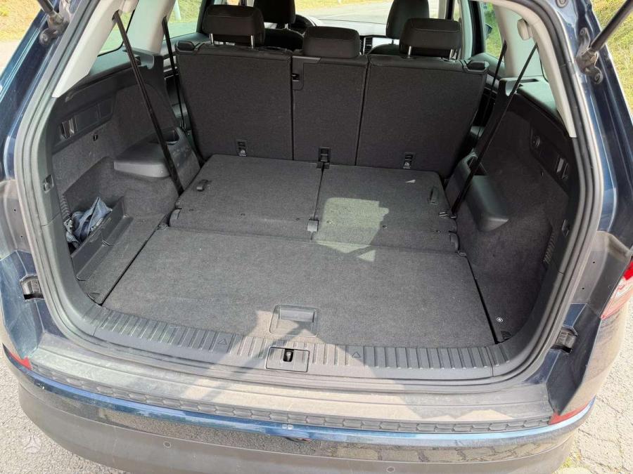 Blue Skoda Kodiaq 2023 in Taurage, with an engine capacity of 2.00 L and mileage of 317 thousand km for 17900 €, photo 8 on AUTOMOTO.COM.LV