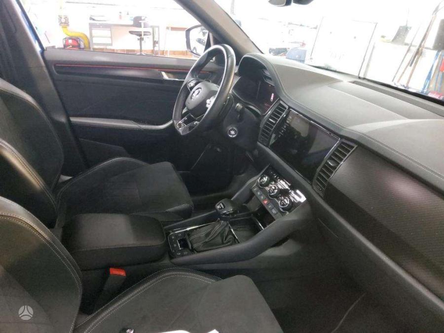Blue Skoda Kodiaq 2023 in Vilnius, with an engine capacity of 1.97 L and mileage of 216 thousand km for 25400 €, photo 6 on AUTOMOTO.COM.LV
