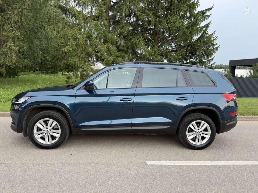 Синий Шкода Kodiaq 2023 в Таураге, объемом двигателя 1.97 л и пробегом 317 тыс. км за 17900 €, фото 5 на AUTOMOTO.COM.LV