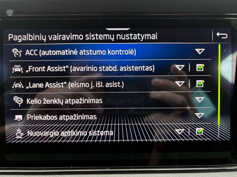 Zils Skoda Kodiaq 2023 Viļņa, ar dzinēja tilpumu 1.97 L un nobraukumu 216 tūkst. km par 25100 €, foto 24 vietnē AUTOMOTO.COM.LV