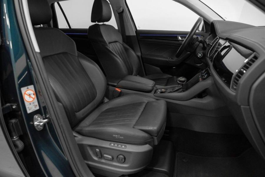 Blue Skoda Kodiaq 2023 in Vilnius, with an engine capacity of 2.00 L and mileage of 148 thousand km for 31950 €, photo 7 on AUTOMOTO.COM.LV