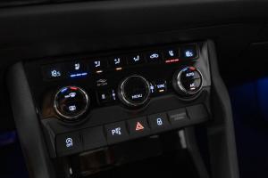Blue Skoda Kodiaq 2023 in Vilnius, with an engine capacity of 2.00 L and mileage of 148 thousand km for 31950 €, photo 15 on AUTOMOTO.COM.LV