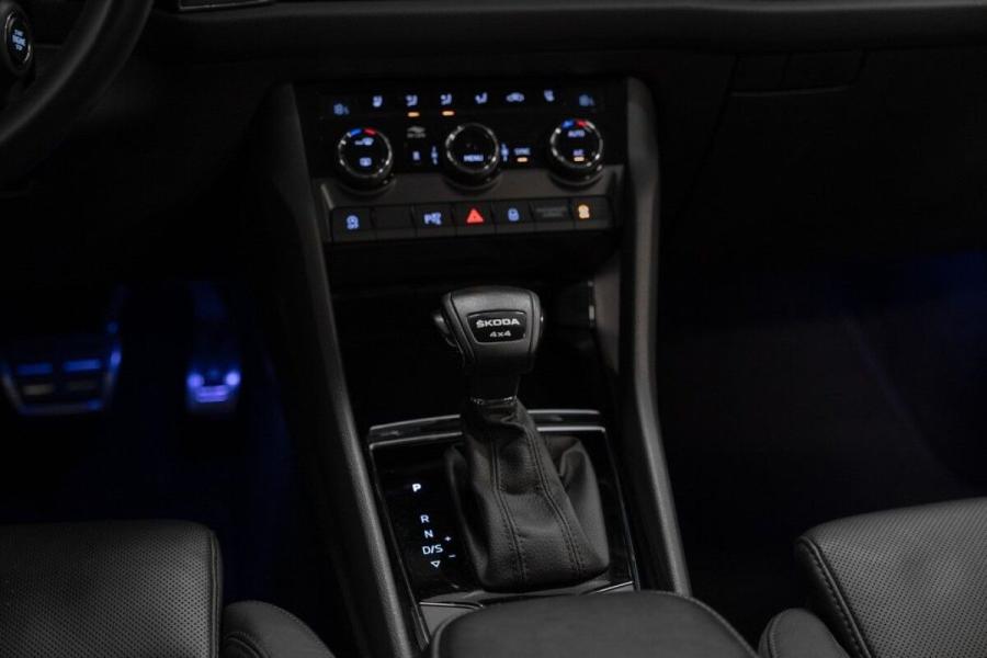 Blue Skoda Kodiaq 2023 in Vilnius, with an engine capacity of 2.00 L and mileage of 148 thousand km for 31950 €, photo 29 on AUTOMOTO.COM.LV