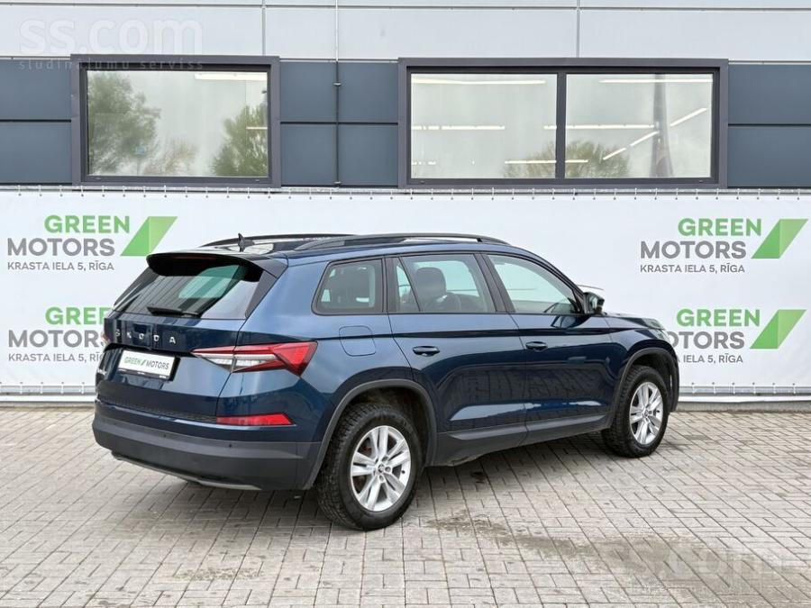 Blue Skoda Kodiaq 2023 in Riga, with an engine capacity of 2.00 L and mileage of 183 thousand km for 22900 €, photo 5 on AUTOMOTO.COM.LV