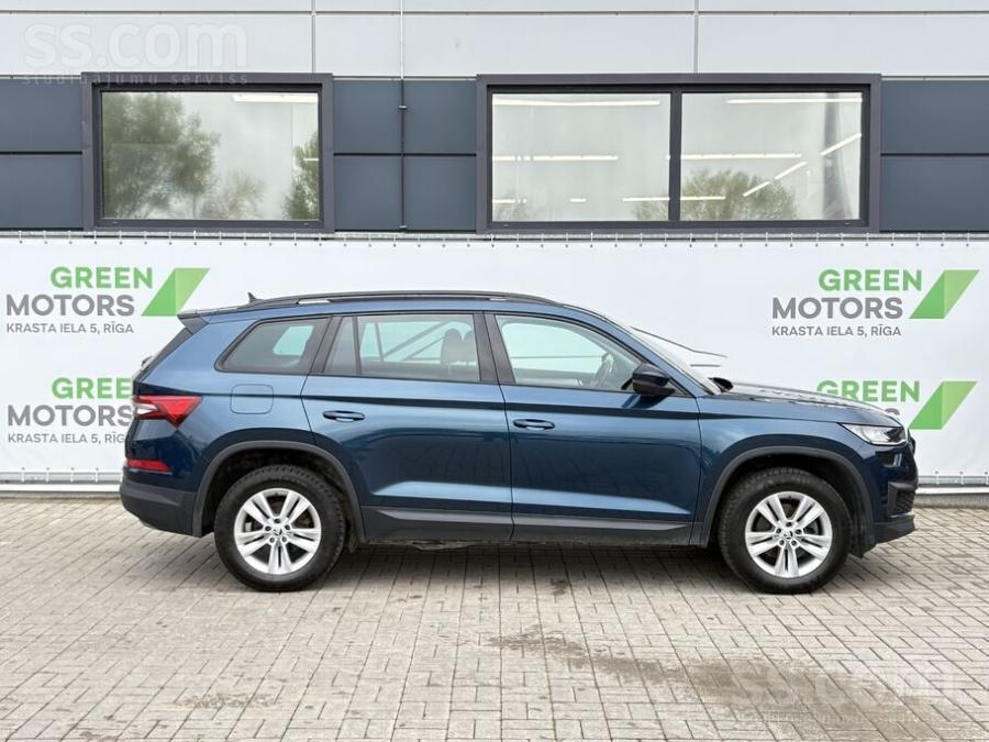 Blue Skoda Kodiaq 2023 in Riga, with an engine capacity of 2.00 L and mileage of 183 thousand km for 22900 €, photo 6 on AUTOMOTO.COM.LV