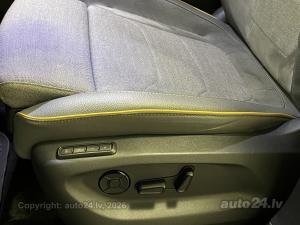 Zils Skoda Kodiaq 2024 Tallina, ar dzinēja tilpumu 2.00 L un nobraukumu 36 tūkst. km par 39900 €, foto 25 vietnē AUTOMOTO.COM.LV